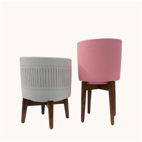 Retro Footed Planter — Hive Prop House