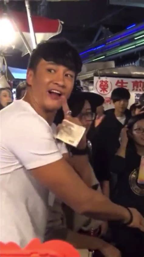 高个子男生模板！跟何润东学优化比例的“显贵”穿搭公式 腾讯新闻