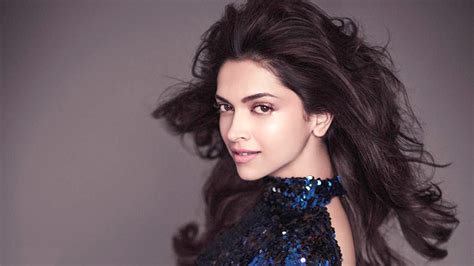Deepika Padukone Sexy Wallpaper Wallpaper Hd Indian Celebrities 4k