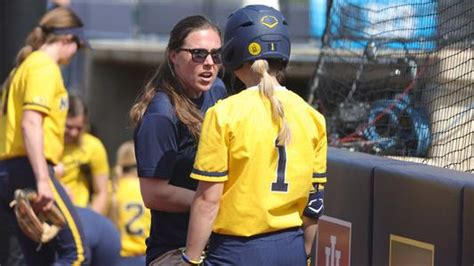 Amanda Chidester Softball Coach University Of Michigan Athletics