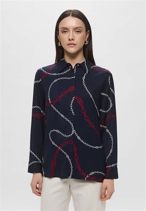 Блуза Tommy Hilfiger цвет синий Rtlaeh811601 — купить в интернет