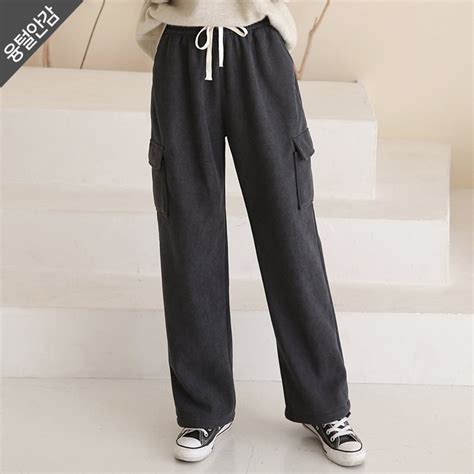 올리비에스클로젯 밑단 스트링 카고 골덴 융털안감 와이드 팬츠o2311pt160d