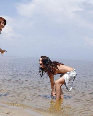 Two Teen Naked On The Beach By Sail Porn Pictures Xxx Photos Sex Images Pictoa