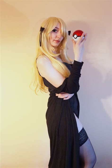 [self] Cynthia Pokemon R Cosplay