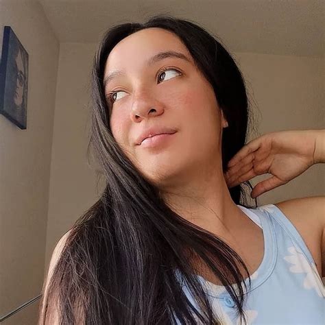 Ximena Andrea Ximena Montesdoca • Threads Say More