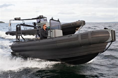 RH3 Yacht Charter Details, Explorer yacht | CHARTERWORLD Luxury Superyachts