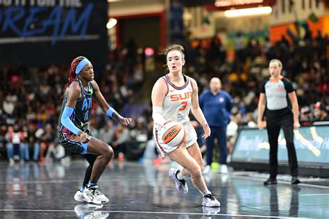 2025 Player Season Recaps Marina Mabrey Steps Into Veteran Leadership