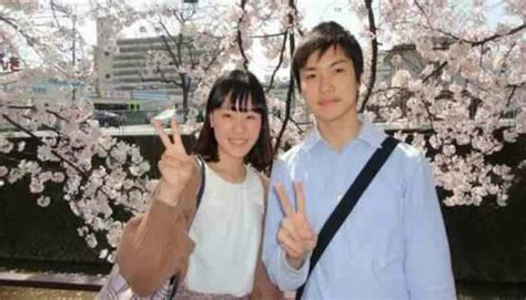 ဂ်ပန္စုံတြဲေျပာတ့ဲ Sex အေၾကာင္း ျမန္မာအင္တာနက္စာၾကည့္တိုက္