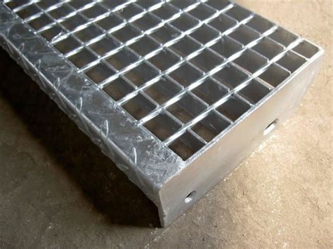 Step Board Meiling China Manufacturer Building Steel Structure Construction