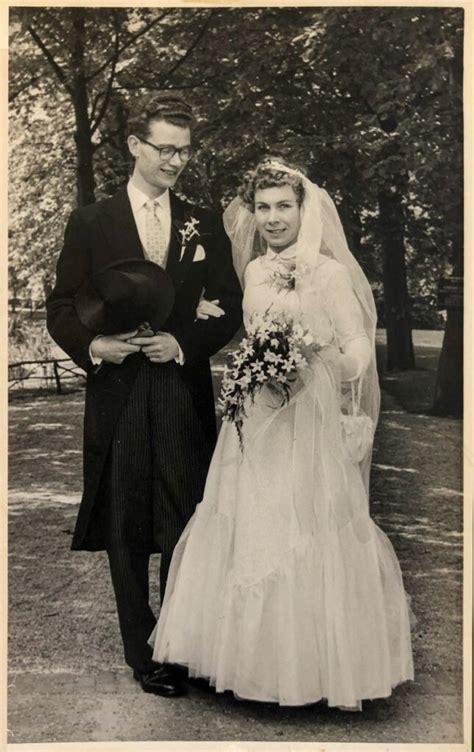 Na 65 Jaar Huwelijk Is De Chemie Tussen Kees En Netty Bank Nog Steeds Uitstekend De Castricummer Na 65 Jaar Huwelijk Is De Chemie Tussen Kees En Netty Bank Nog Steeds Uitstekend De Castricummer