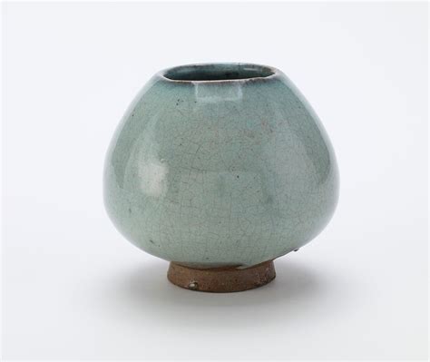 What Is Gray Clay Pottery Spinning Pots