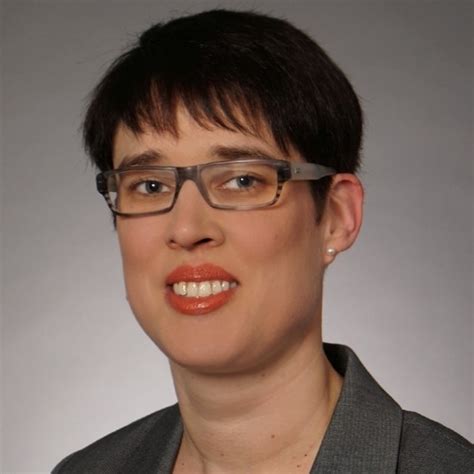 Dr. Nadine Hainz - Wissenschaftliche Mitarbeiterin - Universität ...
