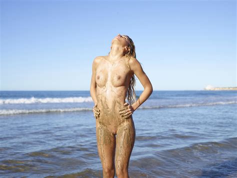 Penelope In Summertime By Hegre Art Erotic Beauties