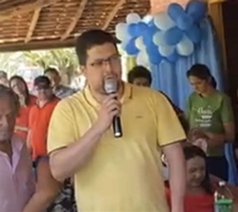 V Deo Com Problemas Na Justi A Ex Prefeito Gordinho J Apresenta O Filho Como Poss Vel
