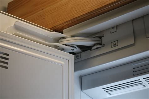 [overview] The New Slim Integrated Si 1 Concealed Hinges