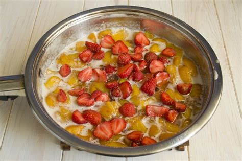Ягодно-фруктовый джем из персиков, клубники и нектаринов. Пошаговый ...
