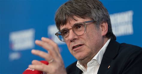 Puigdemont Tras La Pitada A Illa En El Concurs De Castells No Esperes Demasiados Aplausos