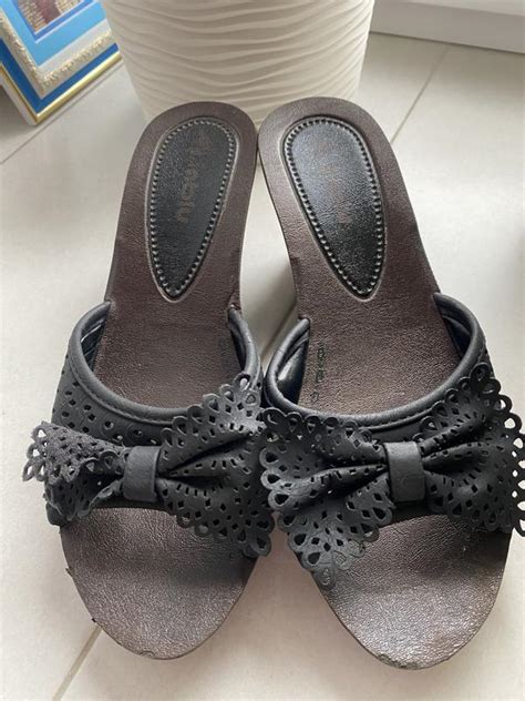 Сабо шльопанці — ціна 250 грн у каталозі Сабо Купити жіночі речі за доступною ціною на Шафі