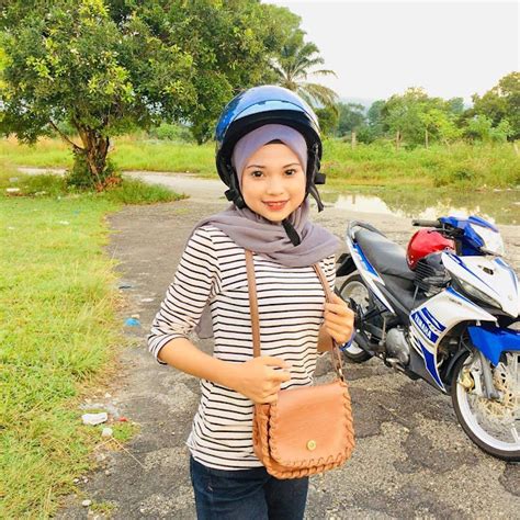 Koleksi Gambar Awek Nakal