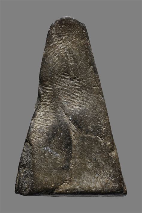 พระผงสุพรรณ พิมพ์หน้าแก่ เนื้อเขียว