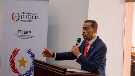 Tras Escándalo Por Proveedor Fantasma Premiado Ángel Barchini Renuncia