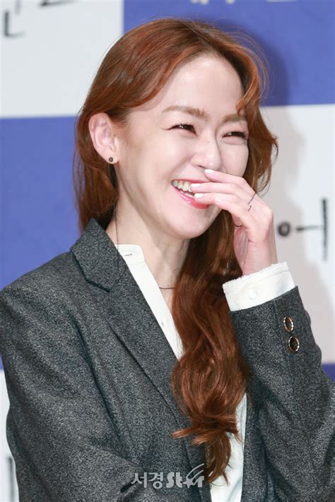김윤아 매력적인 눈웃음 비긴어게인2
