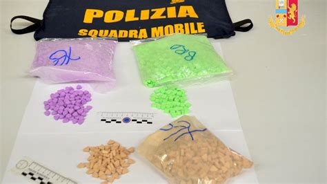 Cinquemila Pasticche Di Anfetamine In Valigia “ma Mio Padre Non C