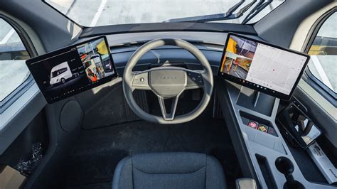 À Bord Du Tesla Semi Le Camion électrique Qui Se Recharge En Un