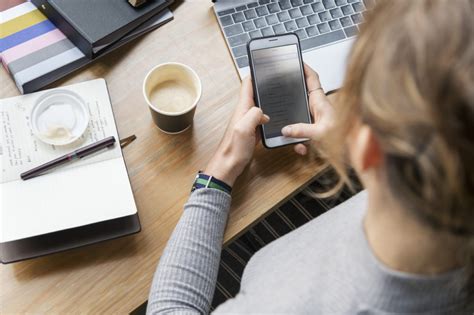 how to delete all unread emails in outlook