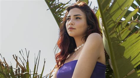 How To Create The Ultimate Beachy Waves No Saltwater Required