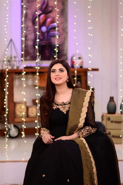 Kanwal Aftab Old Video Went Viral Public Reaction Reviewit Pk