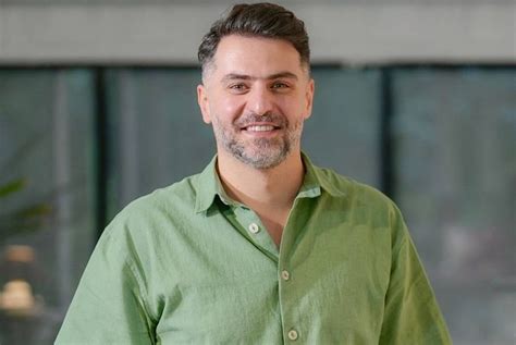 تولد علی ضیا با قربون صدقه‌های یک زن پربازدید شد؛ چه دلی برده ازشعکس