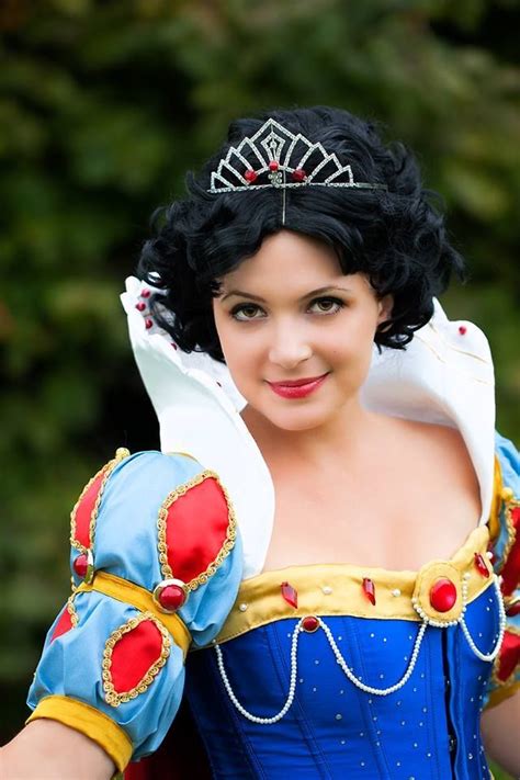 14 Best Snow White Cosplay Images On Pinterest Snow White Cosplay