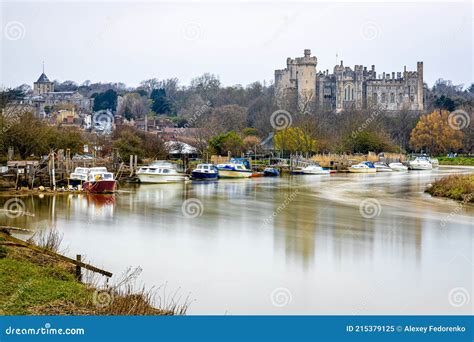 A Vista Do Castelo De Arundel Um Castelo Medieval Restaurado E