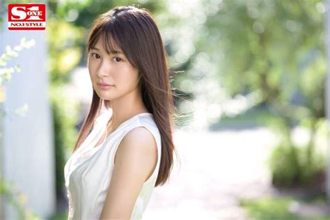 ssis 653 新一代美腿教科書！壓倒美貌加全身性感帶！s1 2023第一新人、伊藤聖夏現身 新人 avno 1 playno 1玩樂達人