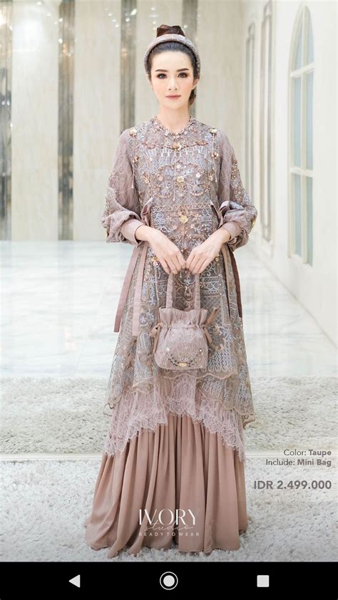 Pin Oleh Rica Lucya Faninta Di Gaun Kebaya Gaun Berdasarkan Gaya Gaun Sederhana Wanita