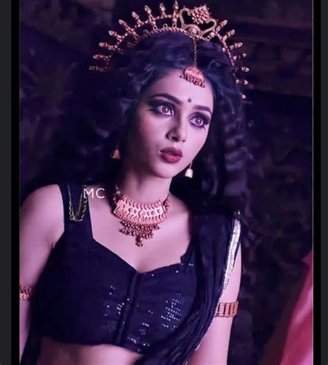 Uff Ye Traditional Boobs Mote Aur Ye Smile Rmallikasinghhot