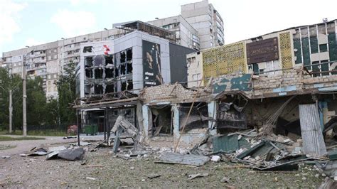 ცეცხლი გაუხსნეს ხარკოვის მჭიდროდ დასახლებულ ადგილს არის მსხვერპლი ქალაქის მერი Batumelebi