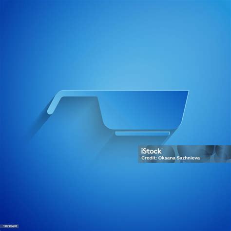 파란색 배경에 분리 된 프라이팬 아이콘을 잘라 종이 튀김 또는 구운 음식 기호 종이 아트 스타일 벡터 3차원 형태에 대한 스톡 벡터 아트 및 기타 이미지 Istock