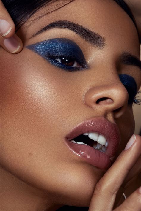 Alinafaceart Make Up Artist And Hairstylist
