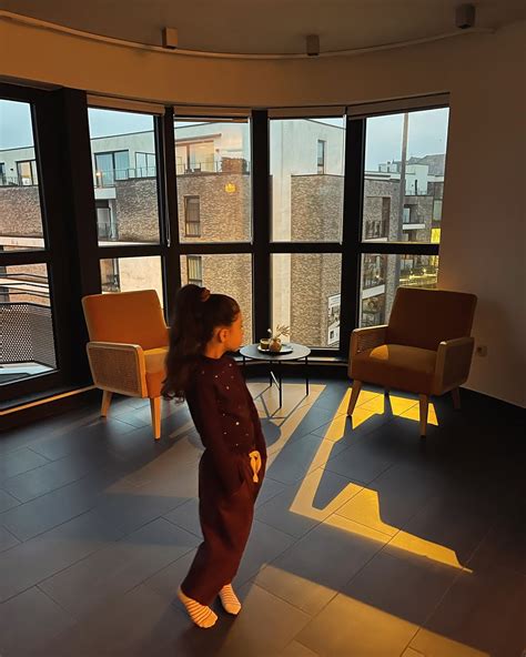 ژست بامزه دختر شاهرخ استخری در عکس جدیدش