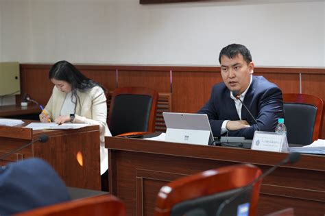 Баянгол ИТХ ДҮҮРГИЙН ИРГЭДИЙН ТӨЛӨӨЛӨГЧДИЙН ХУРЛЫН ЗӨВЛӨЛИЙН ЭЭЛЖИТ ХУРАЛ БОЛЛОО