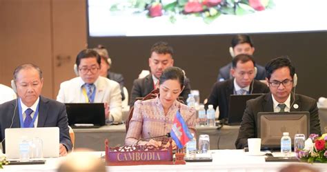 លោកជំទាវ ចម និម្មល ចូលរួមក្នុងកិច្ចប្រជុំក្រុមប្រឹក្សាសហគមន៍សេដ្ឋកិច្ចអាស៊ានលើកទី២៤