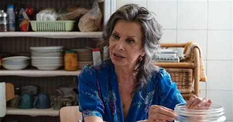 Sophia Loren Plays Madame Rosa In The Netflix Movie The Life Ahead