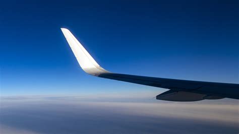 What Are Winglets For Why Airplane Wings Are Curved Up At The End