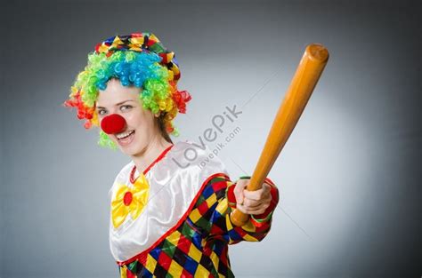 코미디 컨셉 사진의 재미있는 광대 사진 무료 다운로드 Lovepik