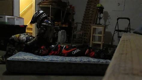 Biker Facesitting