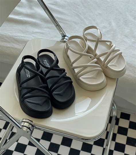 여름 올데이 통굽 뒷밴딩 샌들 4cm 데일리 키높이 샌들 여름코디 바캉스룩