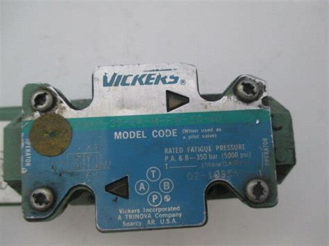 Vickers Dg V S A M Fw B Hydraulic Valve Process Industrial Surplus Corp