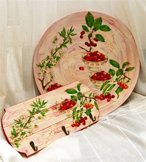 Decoupage Pictures On Wood How To Make A Decoupaged Wood Christmas
